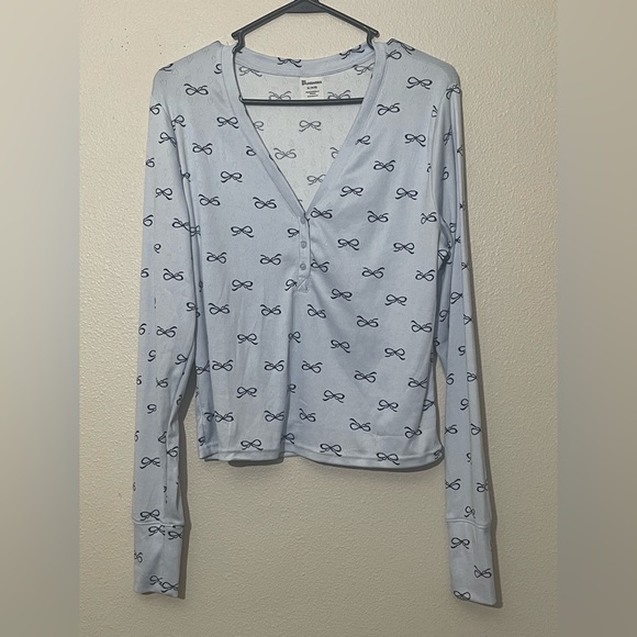 No Boundaries | Tops | No Boundaries Light Blue Bow Pattern Long Sleeve ...